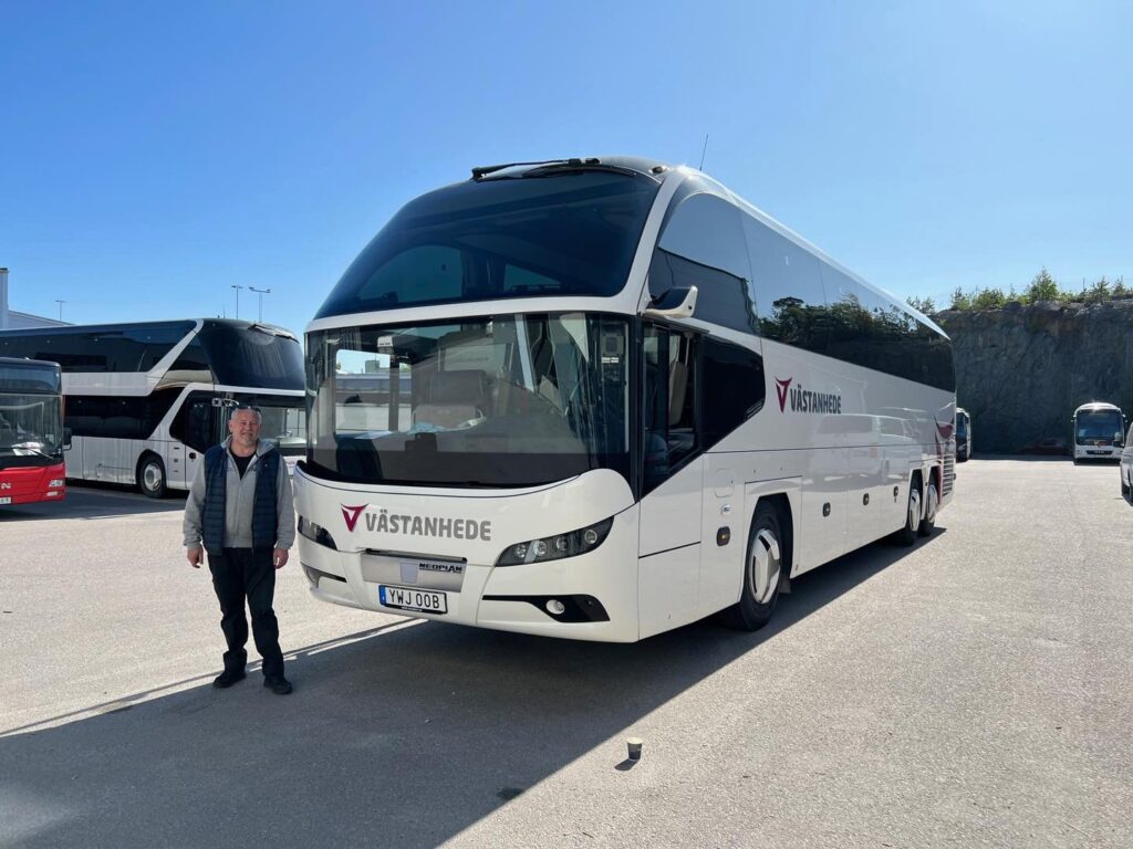 Svenska Neoplan levererar 2 fabriksnya Neoplan Cityliner P15! - Neoplan